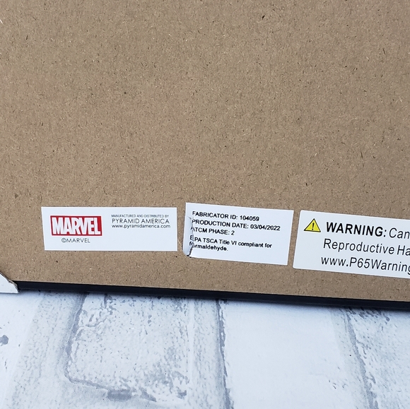 Marvel | Wall Decor | Newframed Wooden Poster Of Captain America ...